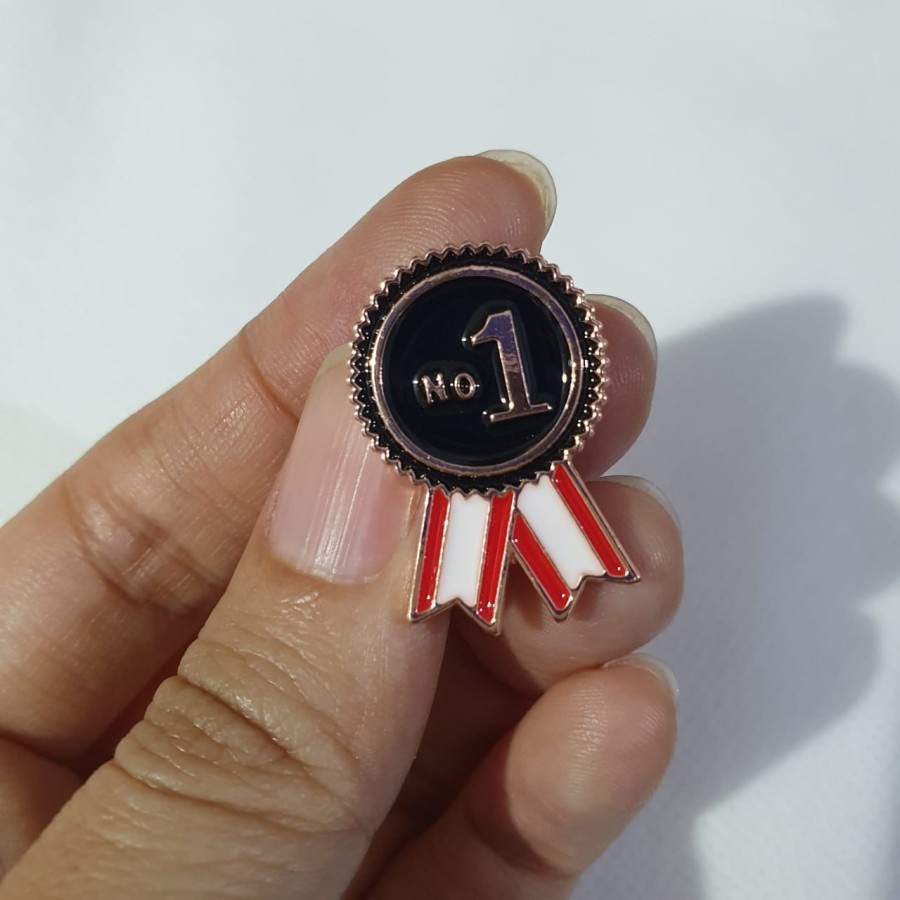 Jual Bros Pin Enamel No.1 Nomor Satu Juara Logo Pemenang Winner Number ...
