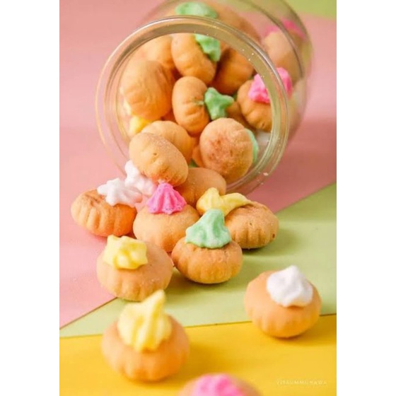 Jual Kue Gem Rose biskuit monas gembros roti kancing iced gem cookies ...