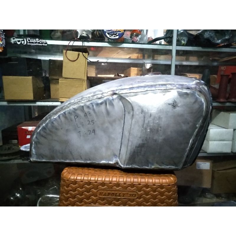 Jual Tangki Jap style caferacer tracker | Shopee Indonesia