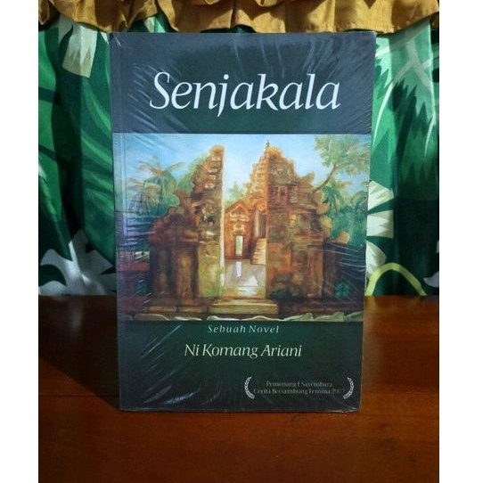 Jual Buku Senjakala oleh Ni Komang Ariani || Pemenang Sayembara Cerita Bersambung Femina 2017 ...