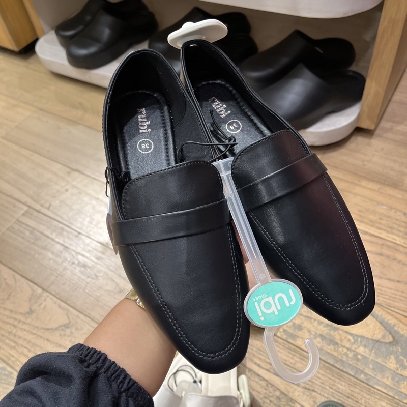 Jual flatshoes rubi essential classic loafer sale | Shopee Indonesia