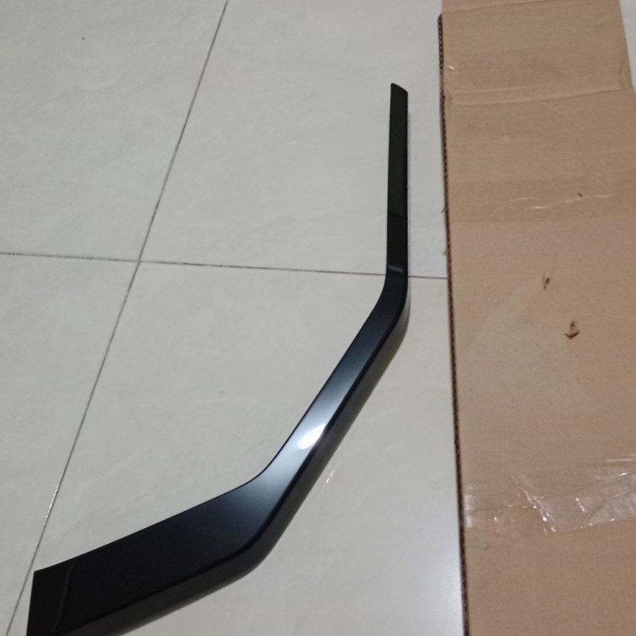 Jual LIST HITAM DEPAN KIRI BAWAH BUMPER XPANDER | Shopee Indonesia