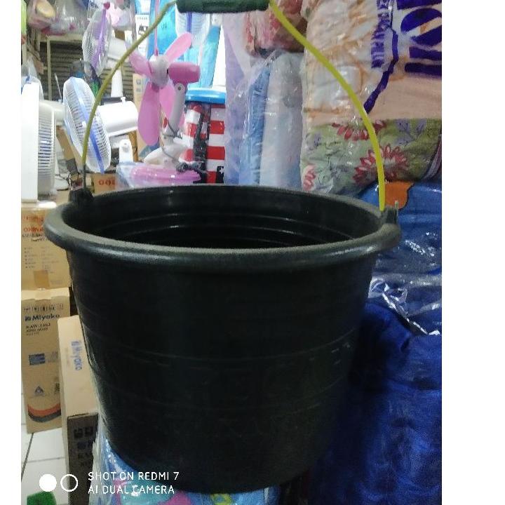 Jual Depan Ember Karet - Ember Semen - Ember Air Tebal Anti Pecah 18 ...