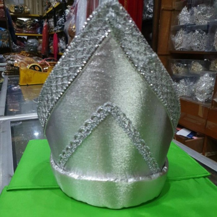 Jual topi tanjak adat melayu / topi segitiga padang - GOLD, Dewasa ...