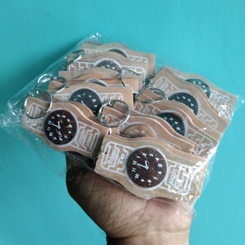 Jual Paket Souvenir isi 20 pcs gantungan kunci kayu khas Jogja Souvenir Malioboro oleh oleh khas ...