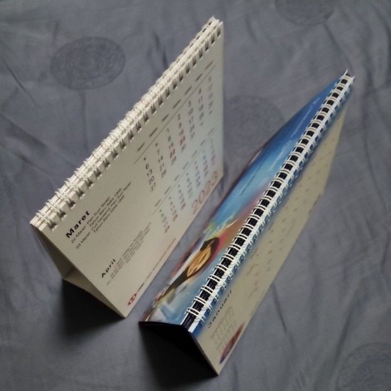 Jual kalender harian/ meja bca hsbc 2025 | Shopee Indonesia