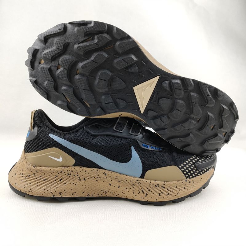 Jual sepatu olahraga pria Nike zoom pegasus trail 2 black gold | Shopee ...