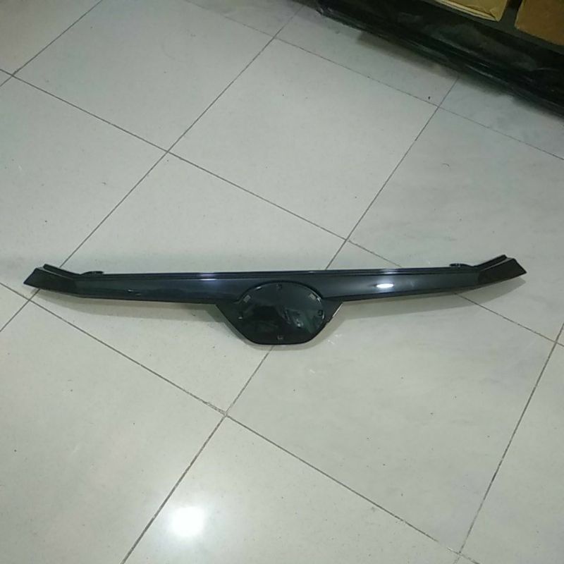 Jual Moulding radiator 53121-BZ630 Toyota Raize original | Shopee Indonesia