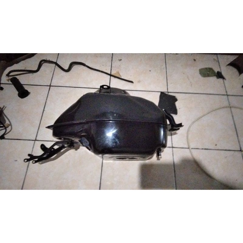 Jual Tangki dalam copotan motor Yamaha R25 old | Shopee Indonesia
