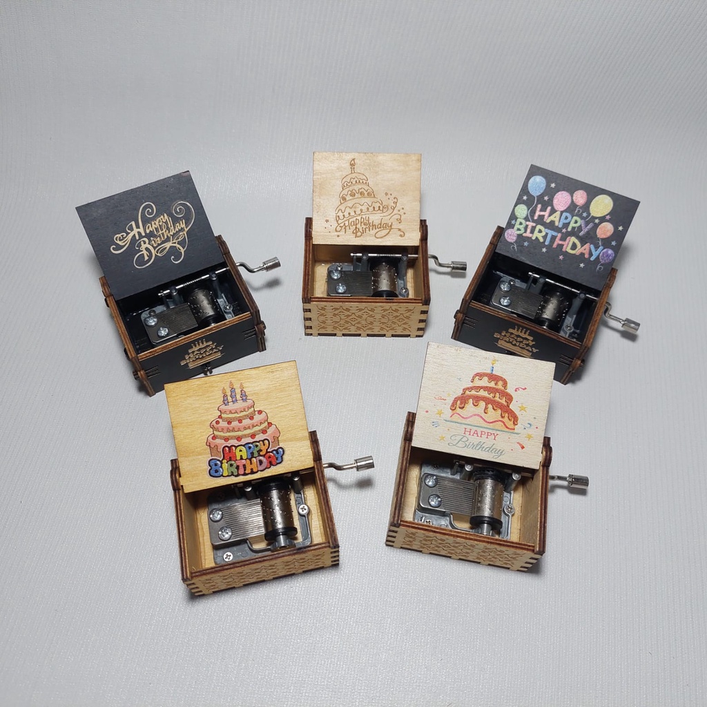 Jual Unik Kotak Musik Kayu Vintage Putar Tangan Music Box Happy ...