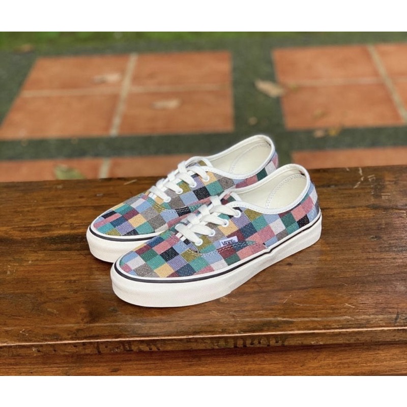 Jual VANS AUTHENTIC WOVEN CHECKERBOARD | Shopee Indonesia