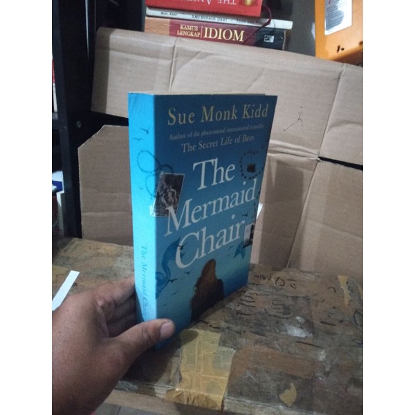 Jual Novel Import THE MERMAID CHAIR by Sue Monk Kidd | Shopee Indonesia