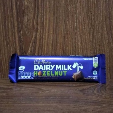 Jual Cadbury Dairy Milk Hazelnut Chocolate 62 g Cokelat 62g | Shopee ...