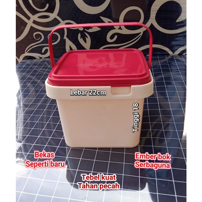 Jual ember box ukuran 5kg.bekas seperti baru.bahan tebel kuat tahan ...