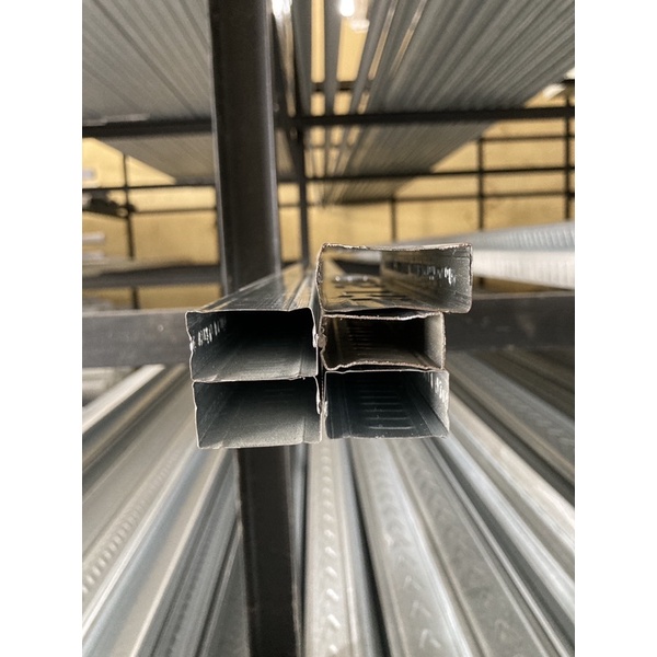 Jual HOLO baja ringan 2x4 | Shopee Indonesia