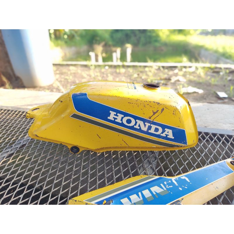 Jual Tangki Honda Win Kuning Cat Orisinil Kaleng Utuh Tidak Peyok ...