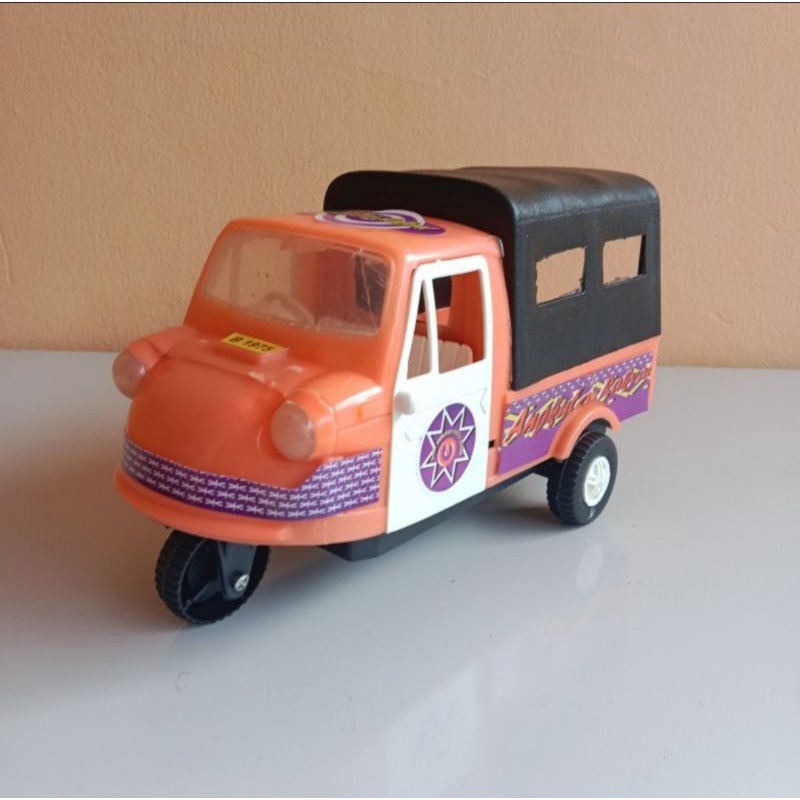 Jual Mainan Bemo Klasik Jalan Pullback - Miniatur Mobil Mobilan Roda 3 ...