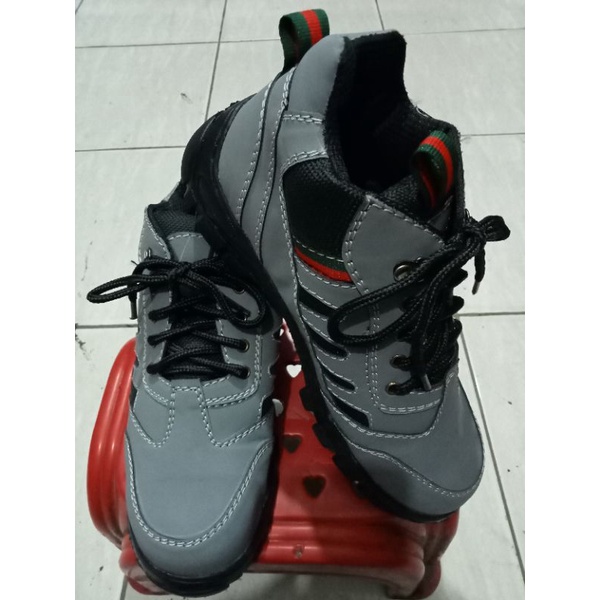 Jual sepatu safety non formal | Shopee Indonesia