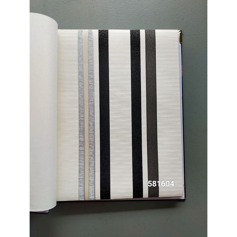 Jual Wallpaper Dinding Strip Garis Hitam Putih Coklat | Shopee Indonesia