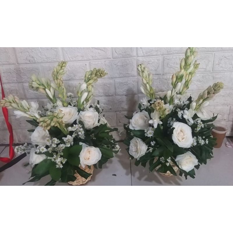 Jual rangkaian bunga segar/wangi /bunga ultah/bunga meja/anniversary/1 ...