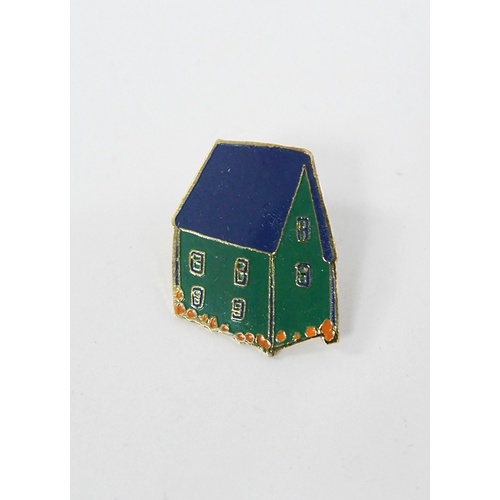 Jual DUST Enamel Pin Rumah Hijau X Fika Julia (D. 9049) | Shopee Indonesia