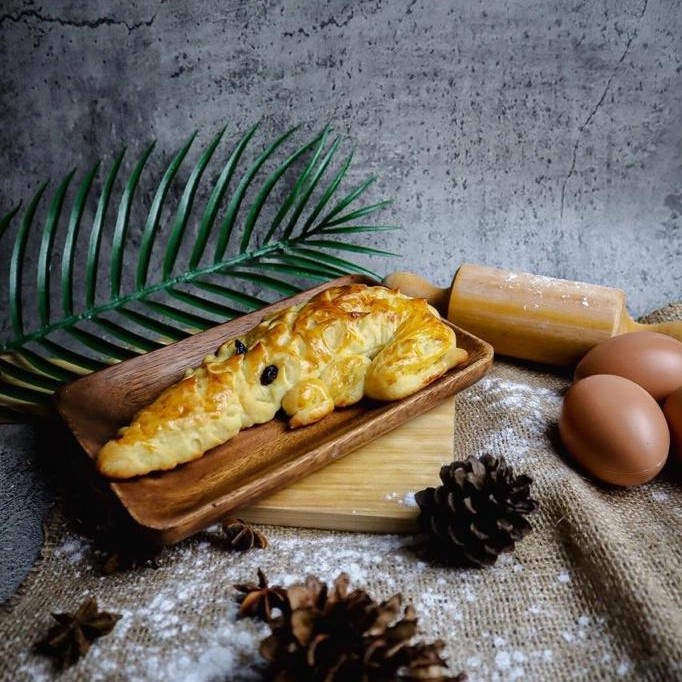 Jual Roti buaya ( isi coklat keju) / bread crocodile / roti manis buaya ...