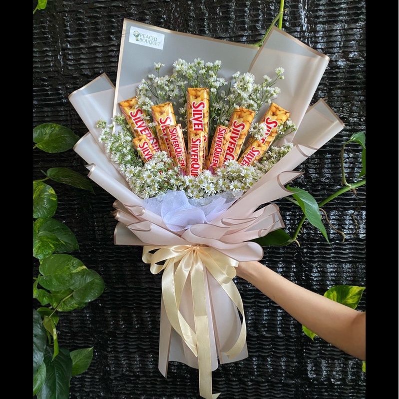 Jual Buket Coklat Pakai Bunga Asli di Medan | Shopee Indonesia