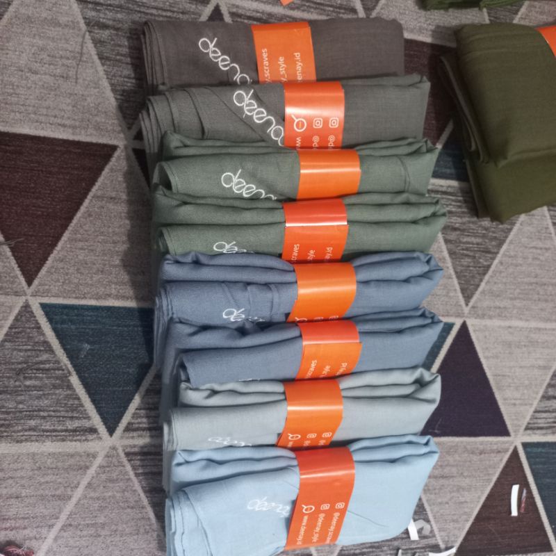 Jual CUCI GUDANG Hijab Dennay logo besi polos premium reject | Shopee ...