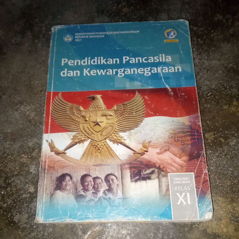 Jual buku pendidikan Pancasila dan kewarganegaraan untuk SMA/MA/ SMK /MAK kelas 11. | Shopee ...