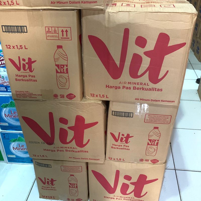 Jual Vit 1,5L 1 dus isi 12 botol / air mineral / air minum | Shopee ...