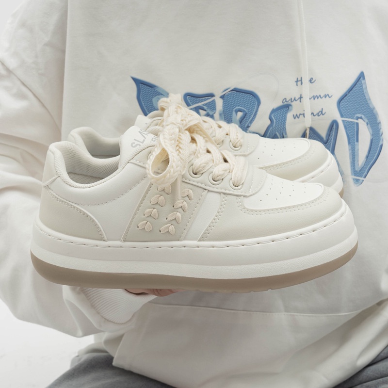 Jual Sepatu sneakers wanita model kasual terbaru SAKURA AK-971 sepatu ...