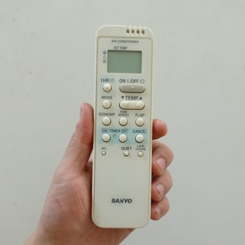 Jual Remote AC Original Sanyo RCS-7US2E-G (tanpa tutup Baterai ... Jual Remote AC Original Sanyo RCS-7US2E-G (tanpa tutup Baterai ...
