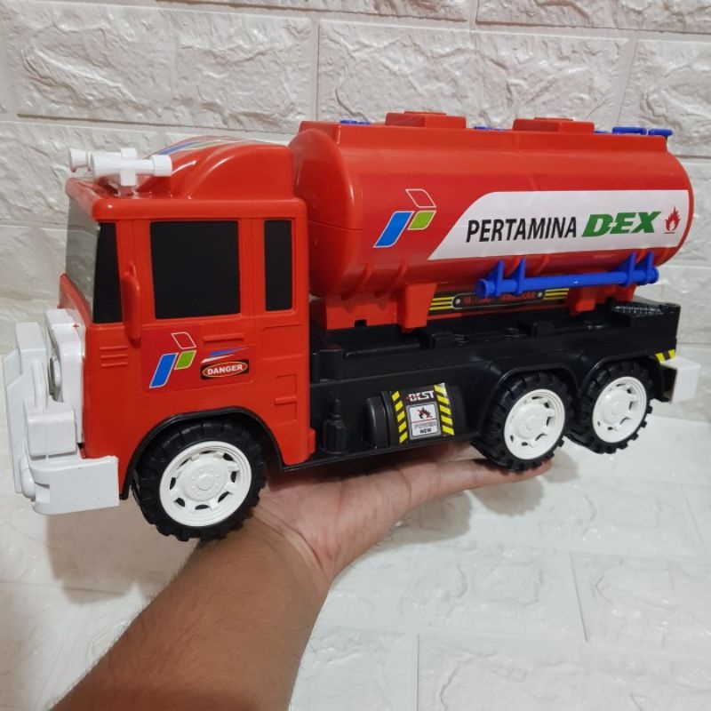 Jual Mainan Mobil Truk Tangki Bensin - Mainan Mobil Truk Pertamina ...