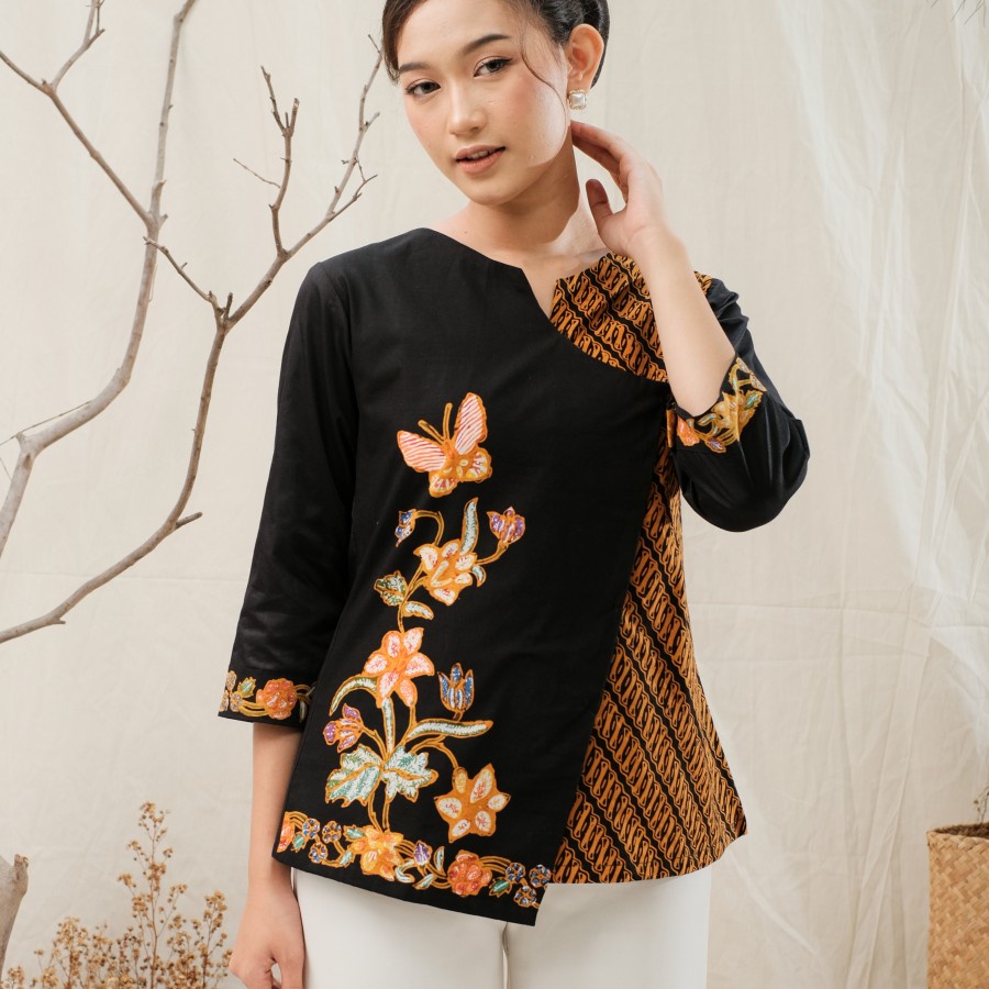 Jual Blus Batik Sofia Lengan 7/8 Meradelima Katun Sogan | Shopee Indonesia