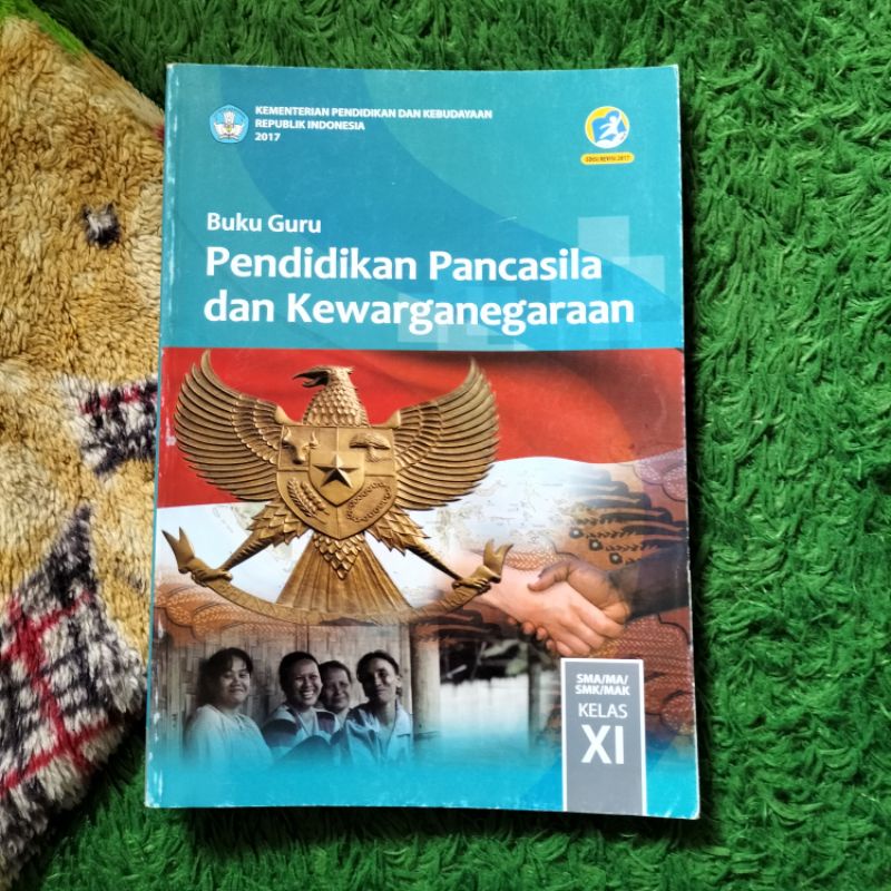 Jual ORIGINAL BUKU GURU PENDIDIKAN PANCASILA DAN KEWARGANEGARAAN KELAS 11 SMA | Shopee Indonesia