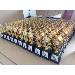 Jual Piala Lomba Terlengkap & Harga Terbaru Agustus 2024 | Shopee Indonesia
