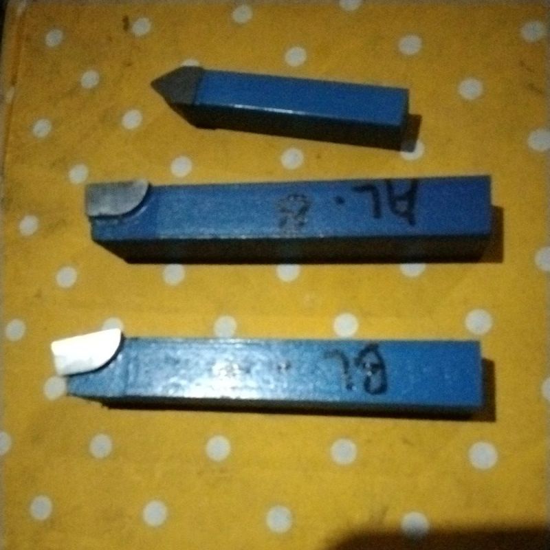 Jual paket 3 pahat bubut mata widia /carbid | Shopee Indonesia