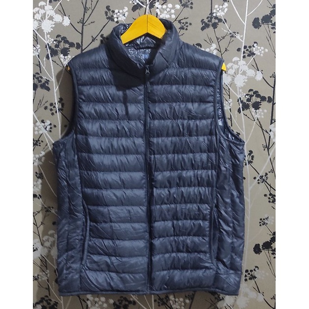 Jual JAKET VEST ROMPI BULANG ULTRALIGHT UNIQLO | Shopee Indonesia