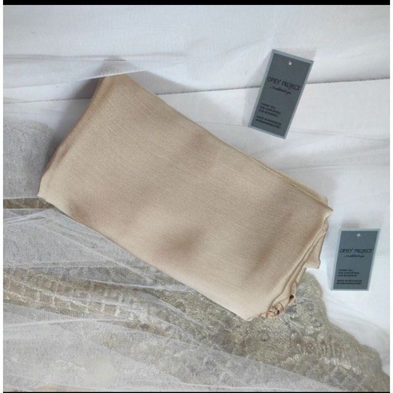 Jual Pasmina silk satin texture garis |Pashmina Malay Satin Crincle ...