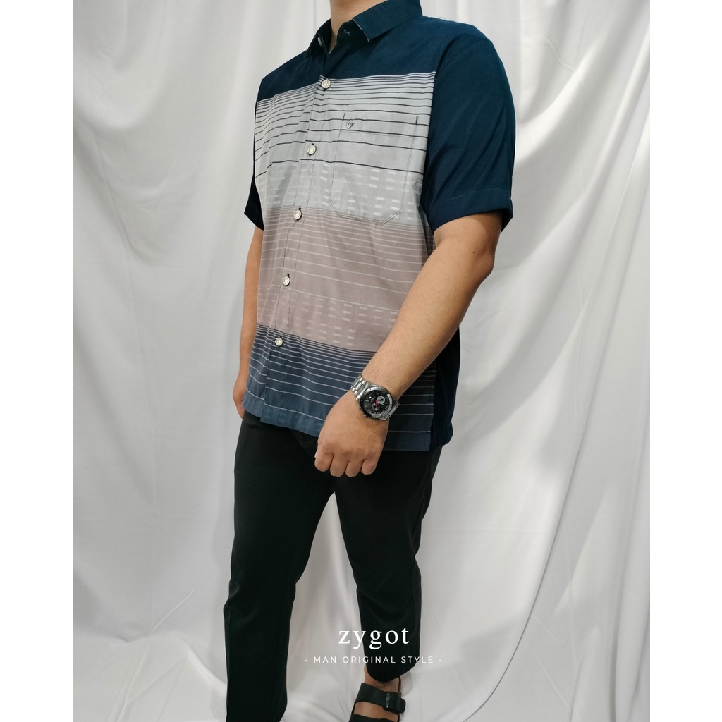 Jual Kemeja Garis Garis Pria Dewasa Bahan Polynosic By Zygot - Earth ...