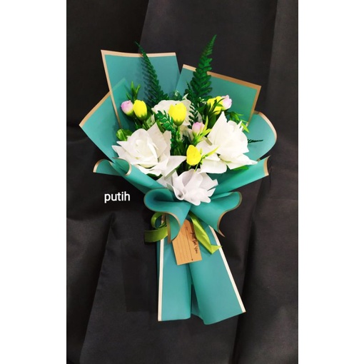 Jual bucket bunga artifisial murah// bucket wisuda// bucket ulangtahun ...