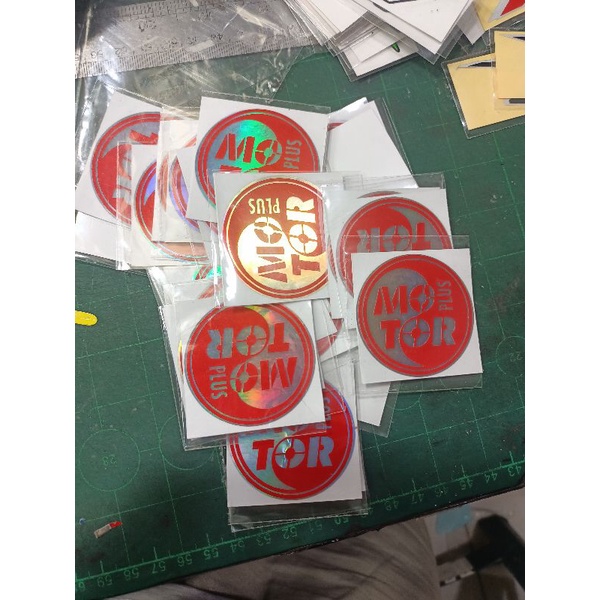 Jual cutting sticker motor plus bulat bahan premium5x5cm | Shopee Indonesia