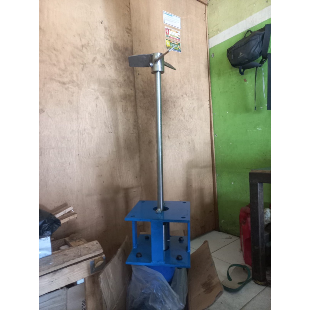 Jual agitator Mixer Speed 150 Chemical tanki 250 L Ratio 9.81 yuema ...