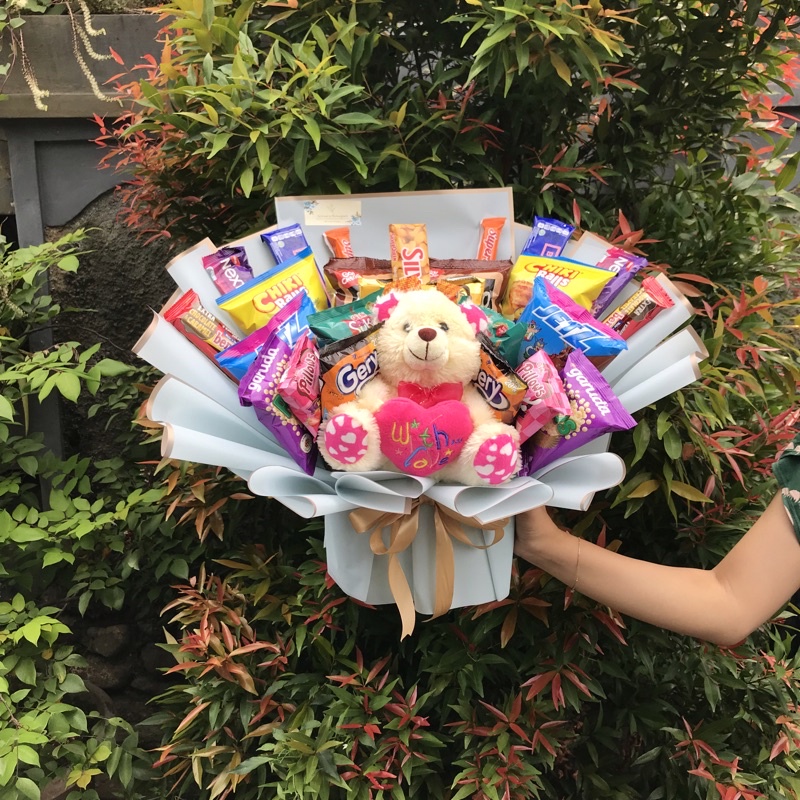 Jual bouquet snack custom boneka | Shopee Indonesia