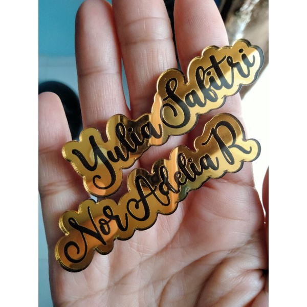 Jual Bros Nama Akrilik / Nama Dada / Name Tag (Custom Nama Pribadi ...