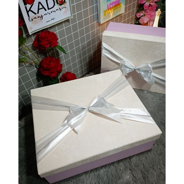 Jual BOX KADO Pink /Putih Les Putih + kartu ucapan By Box Kado ...