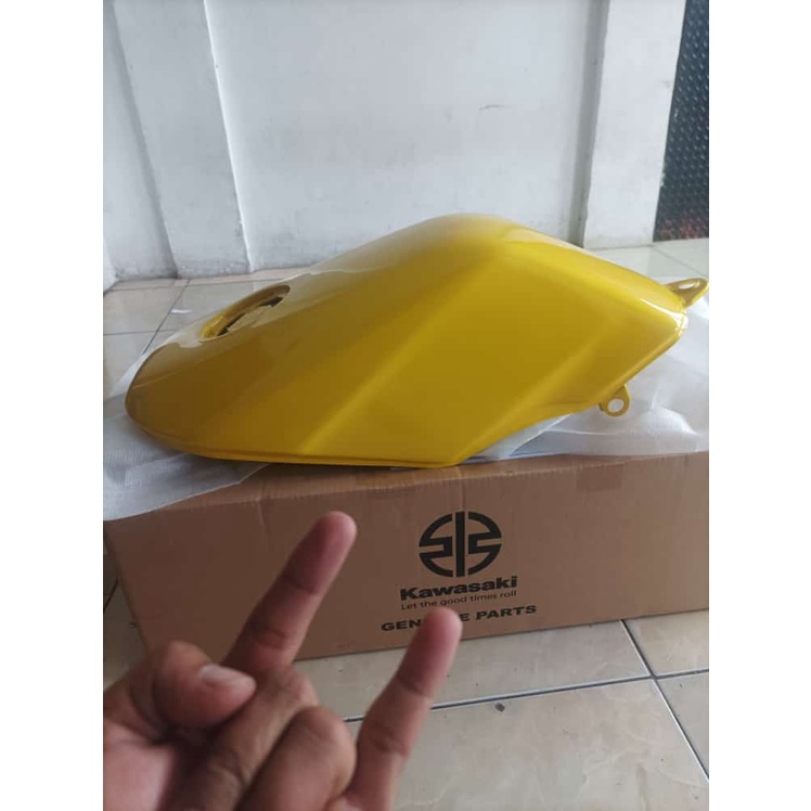 Jual Tangki Warna Kuning Kawasaki Ninja R ss original | Shopee Indonesia