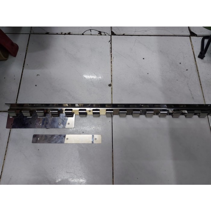 Jual BRACKET / HANGER TIRAI PVC CURTAIN GALVANIS 1 METER | Shopee Indonesia