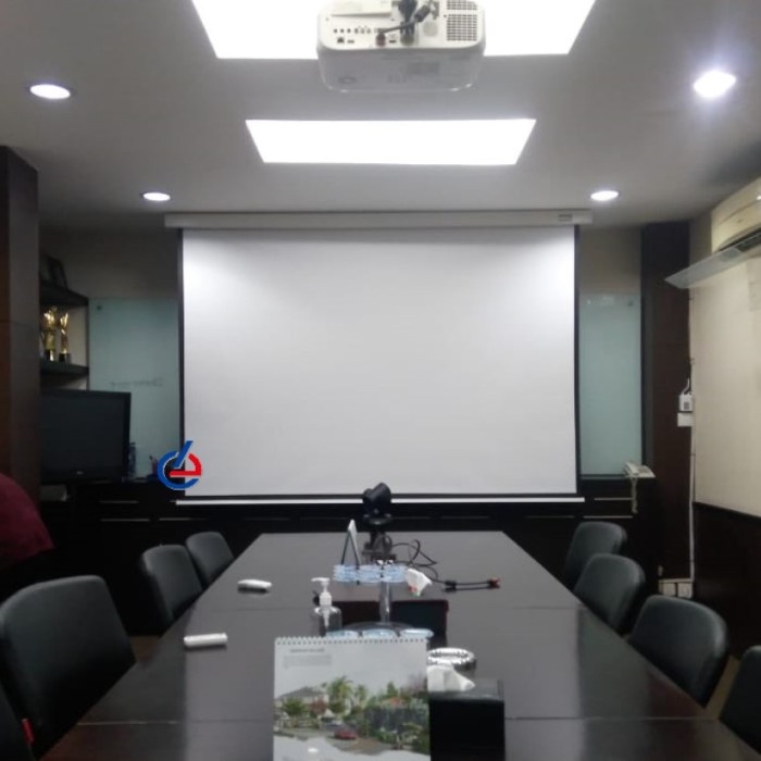 Jual Layar Screen Projector Motorized 70" - Layar Proyektor Remot 70 ...