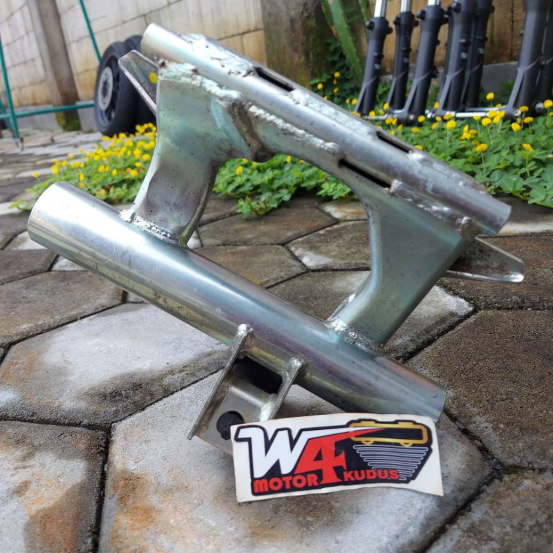 Jual MOUNTING MONTING AYUNAN SAMBUNGAN MESIN PCX 150 KODE K97 ORIGINAL ...